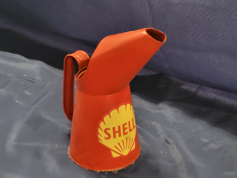 SHELL livery pourer 1/4 gall | Automobilia-UK - vintage petrol pumps ...