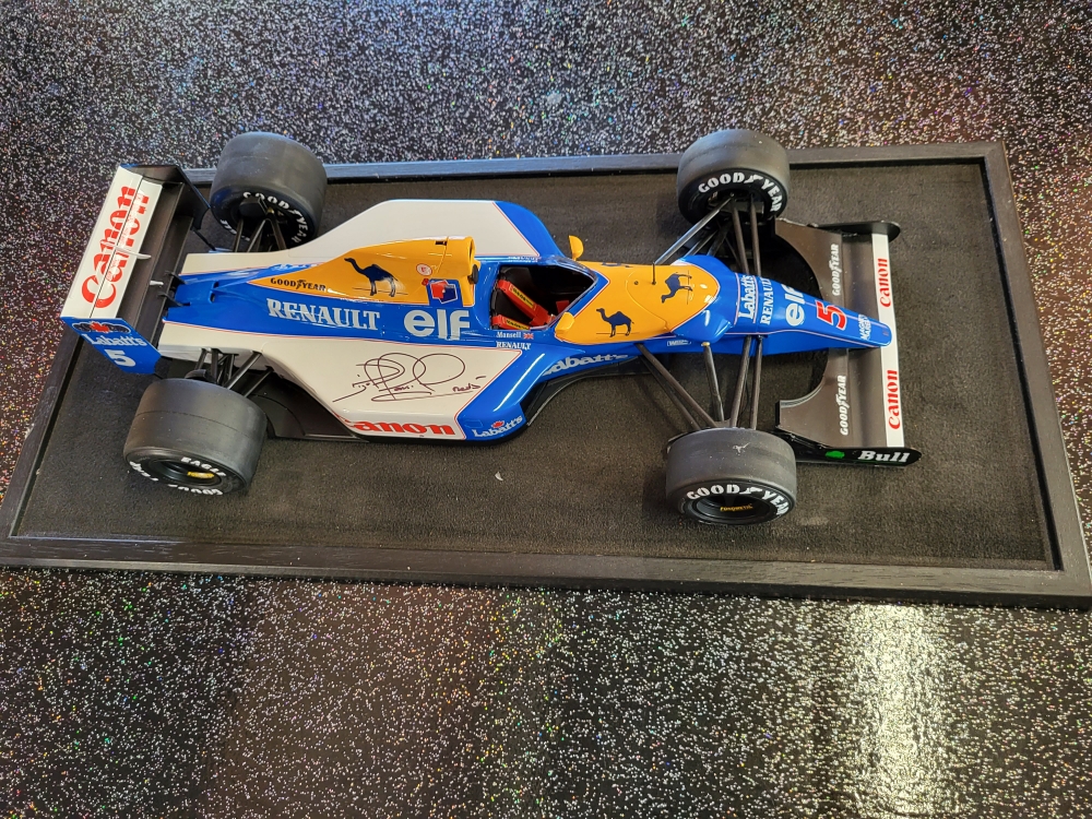 Nigel Mansell SIGNED Williams 1/12 model in case | Automobilia-UK ...